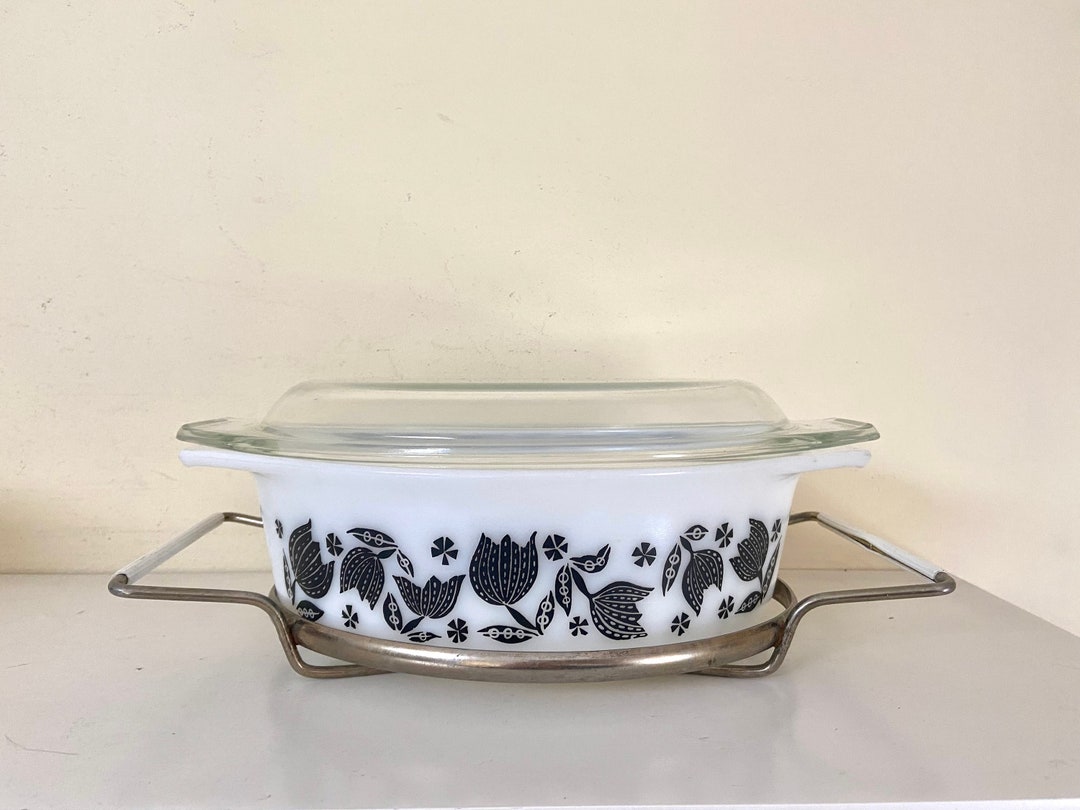 Pyrex Black Tulip Casserole Dish With Caddy and Lid - Etsy