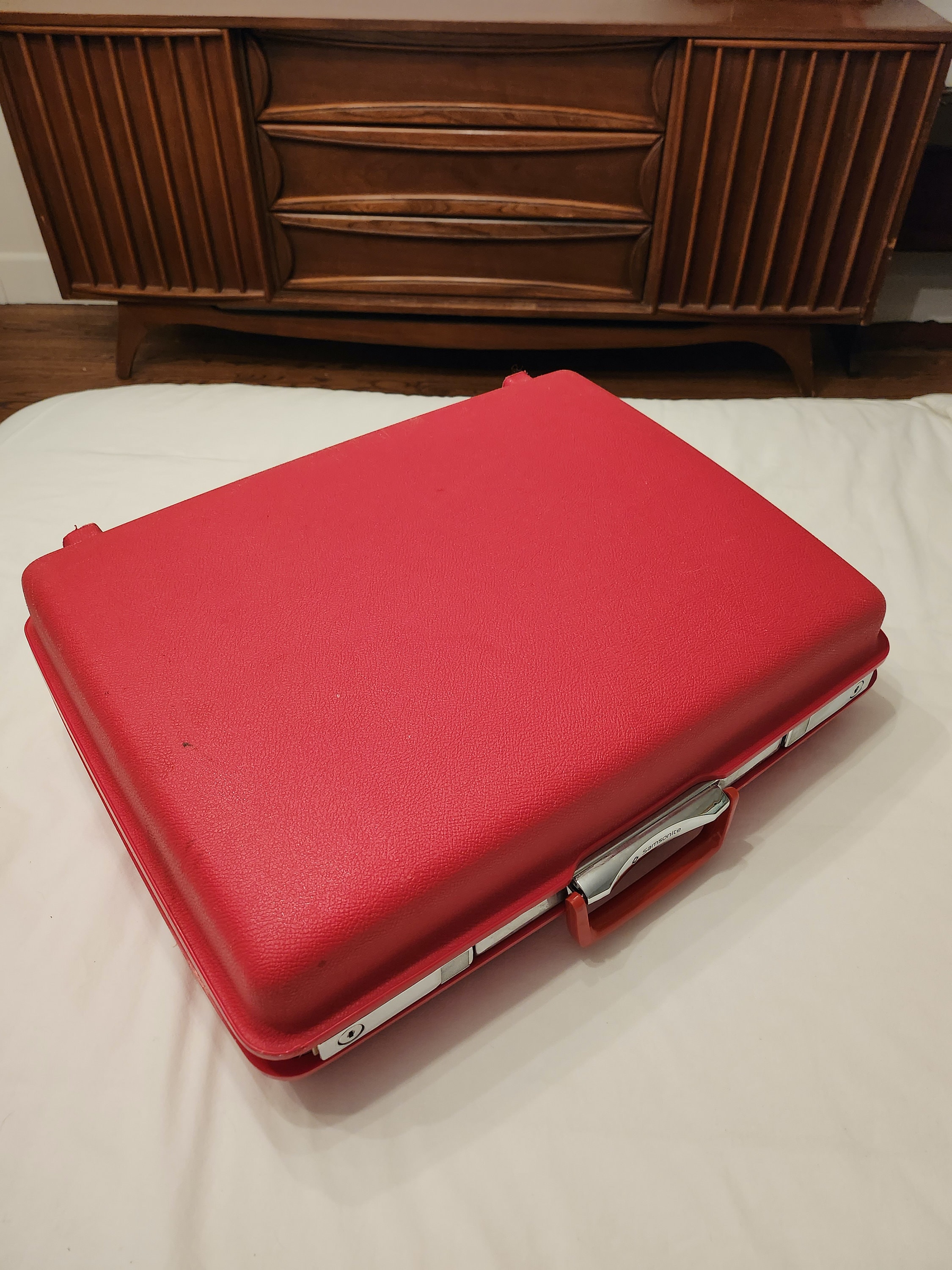 Maleta rígida Samsonite Saturn III, roja, década de 1970, viaje por ...