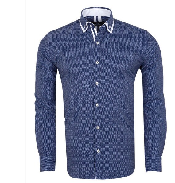 Camisas Azul Real Para Hombre Hombre Posando Con Camisa Azul Real En