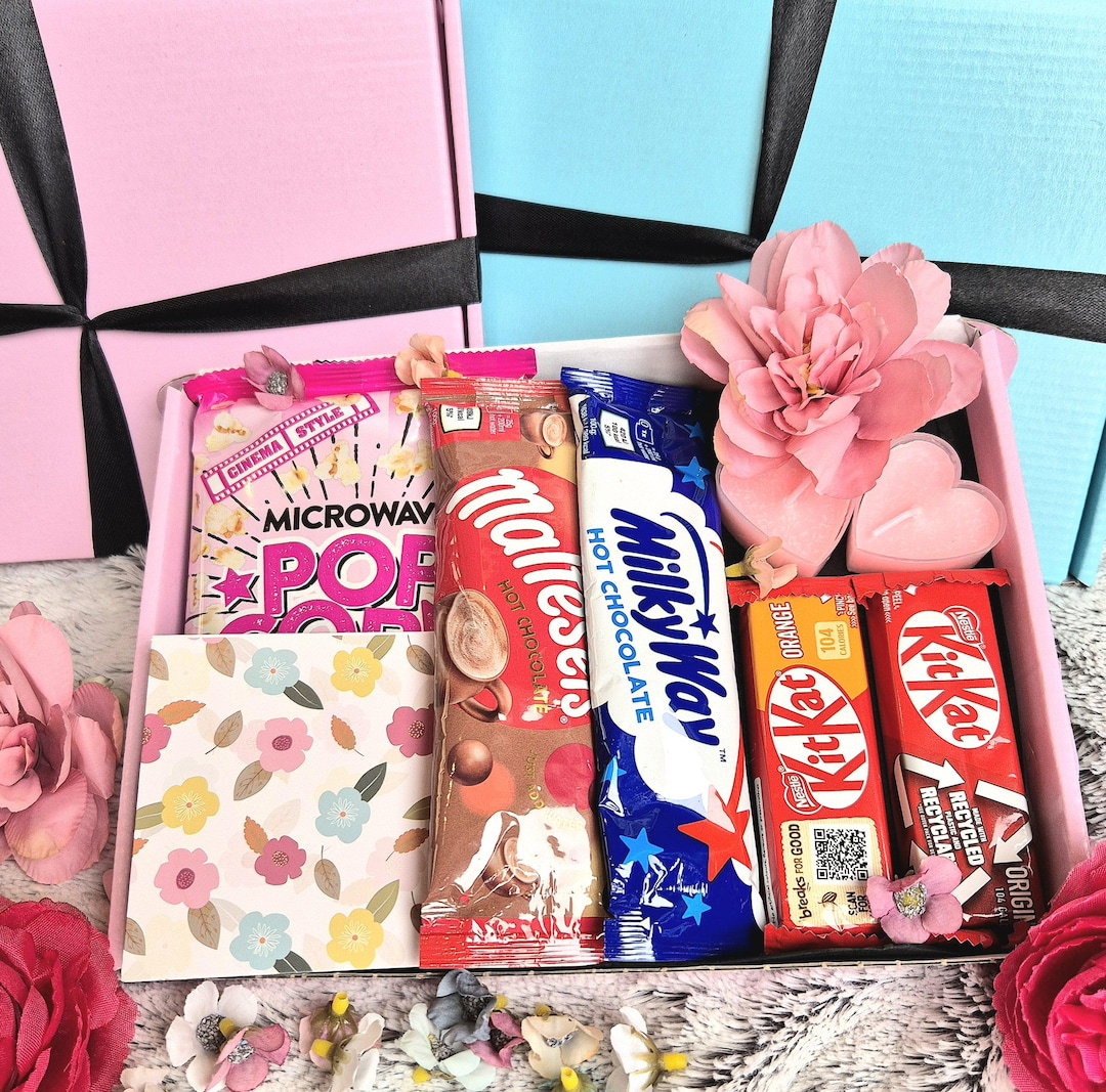 Movie Night in Hamper, Popcorn Present, Luxury Gift Packaging ...