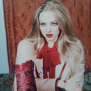 Amanda Seyfried Signed 8x10 Photo Authentic Autograph W/ - Etsy