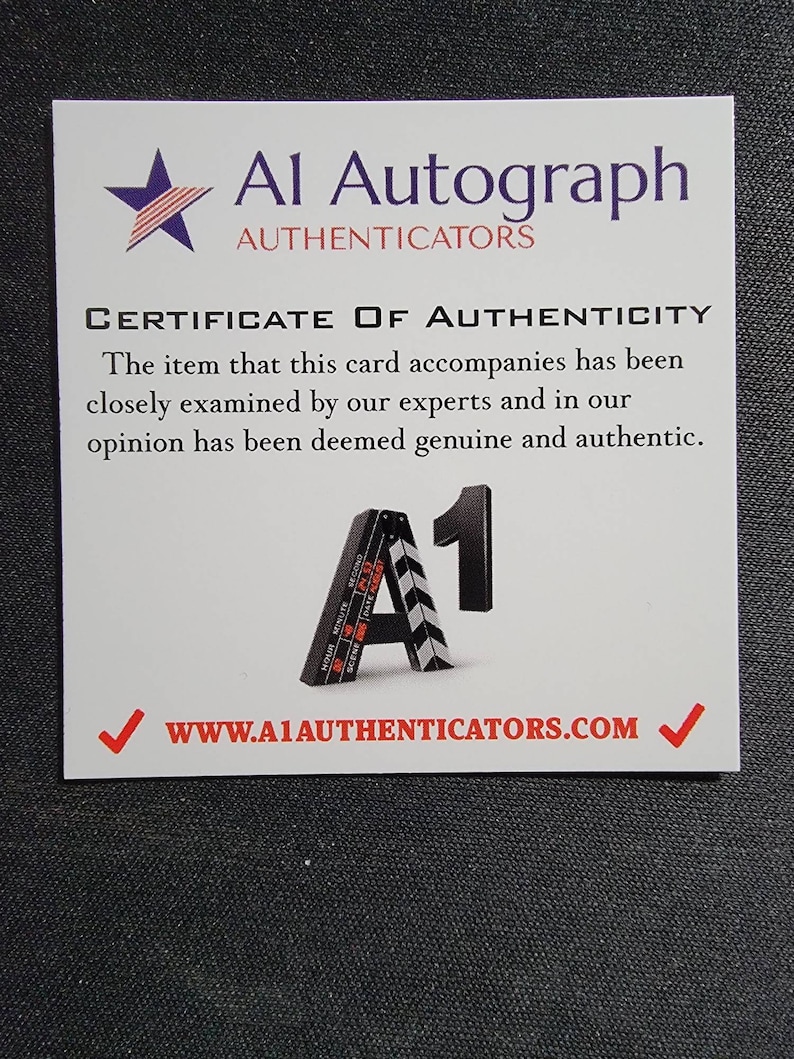 Billie Eilish Signed 8x10 Photo - Authentic Autograph W/ A1COA - Etsy