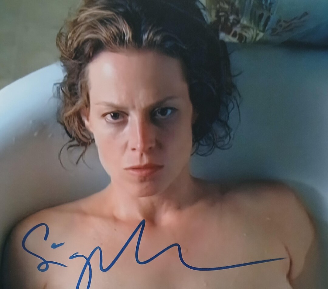 Sigourney Weaver Signed 8x10 Photo Authentic Autograph W/ A1COA - Etsy