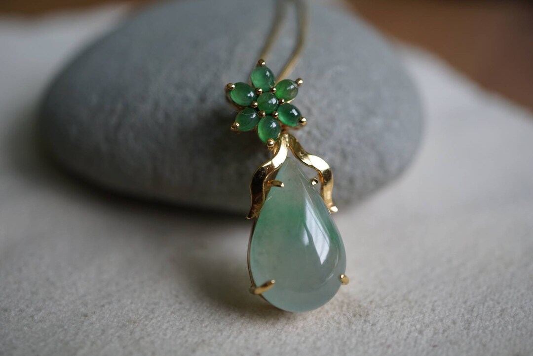 Green Jade 14K Gold Pendant, Pear Shape Natural Grade-a Burma Jadeite ...