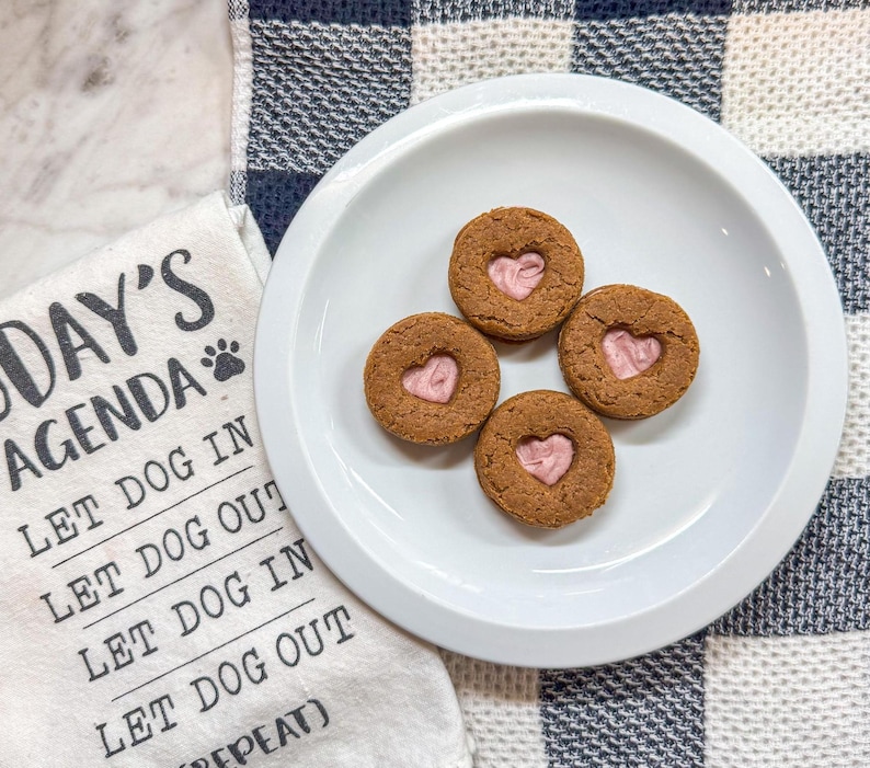 Peanut Butter Sandwich Cookies for Dogs | Valentines Dog Treat ...