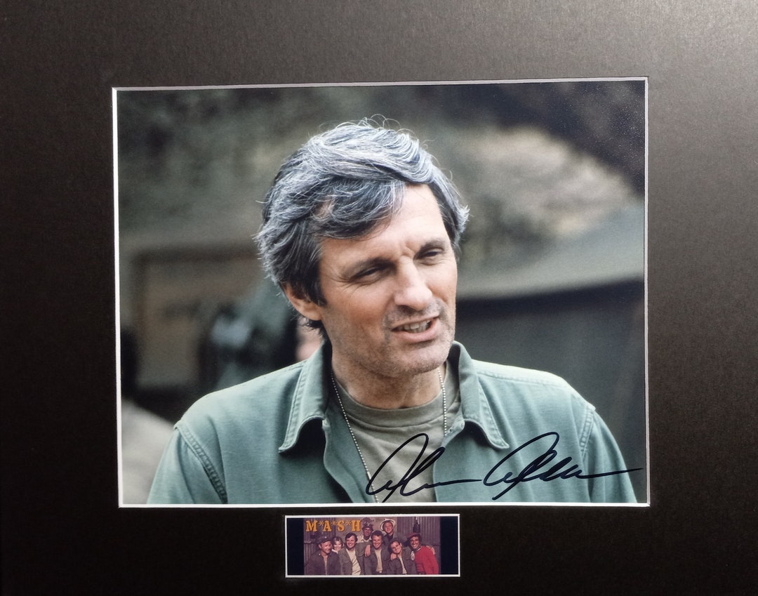 Alan Alda Authentic Signed 8x10 Photo W/ 3rd Party Authentication - M.A ...