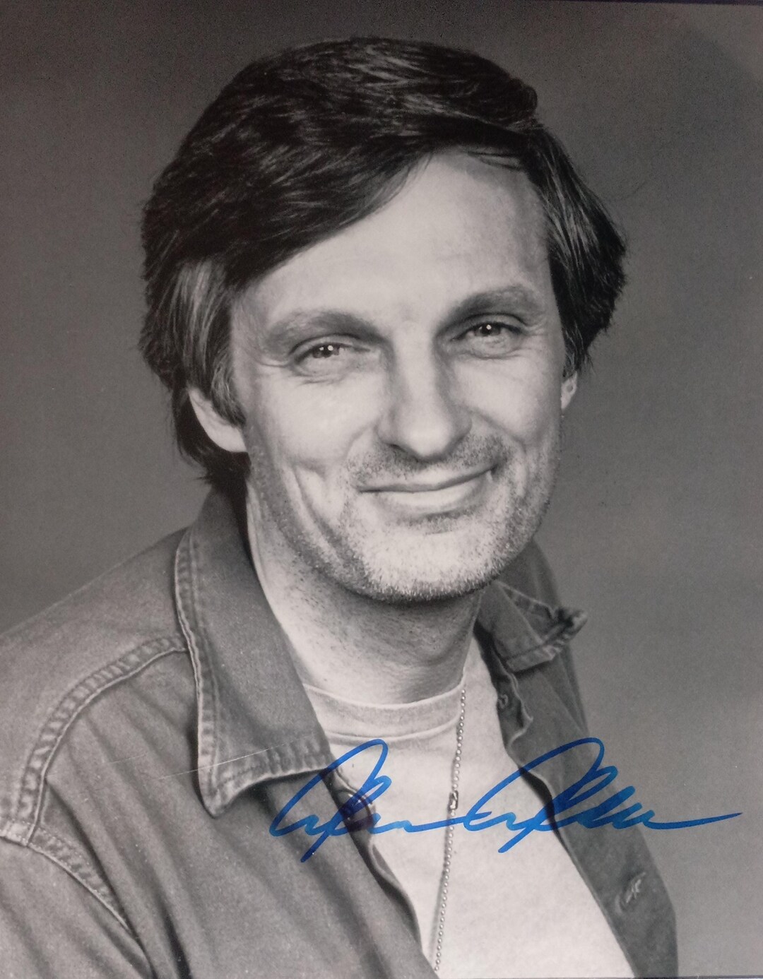 Alan Alda Authentic Signed 8x10 Photo W/ 3rd Party Authentication - M.A ...