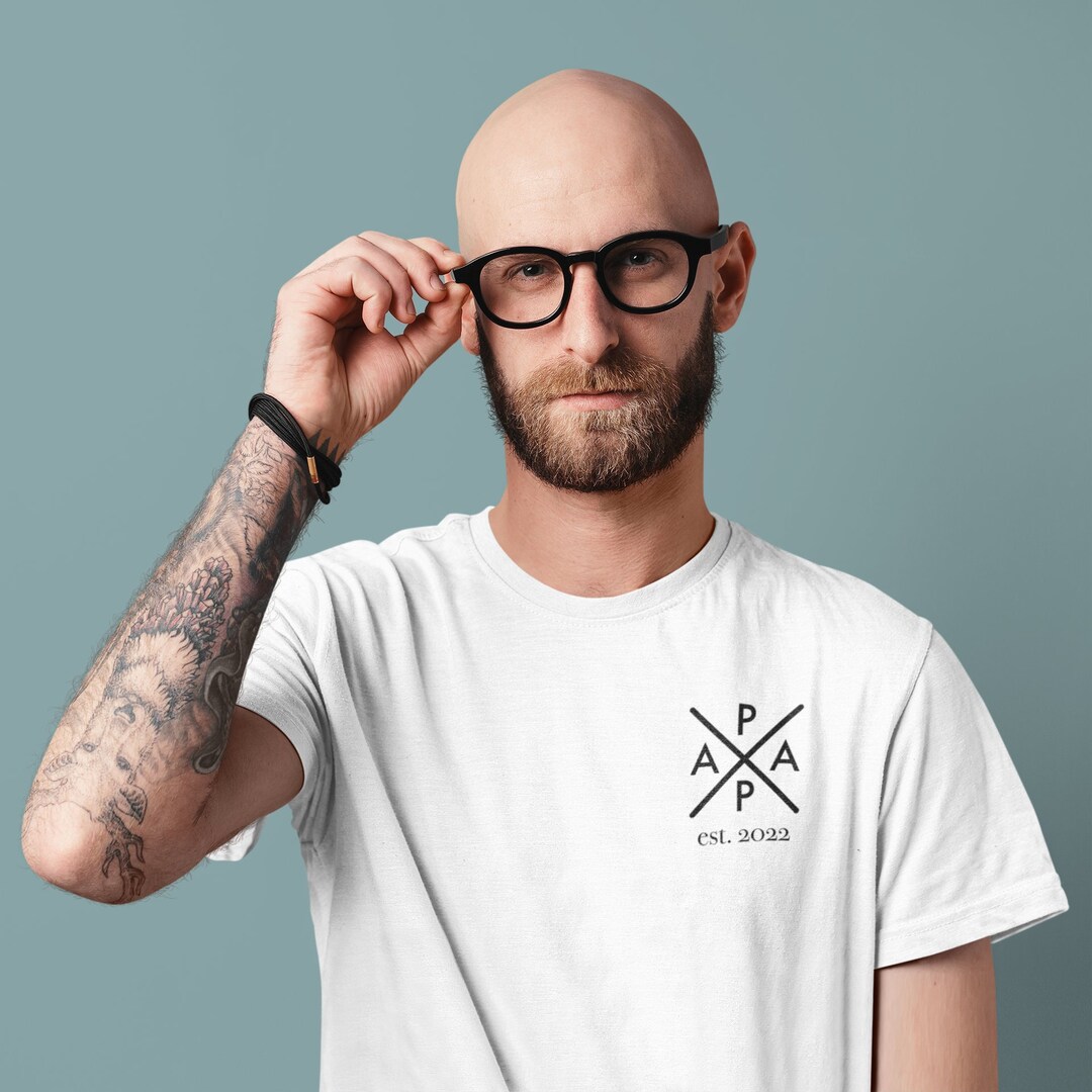 T-shirt Papa Monogram black Font Dad Personalized Gift Father's Day ...