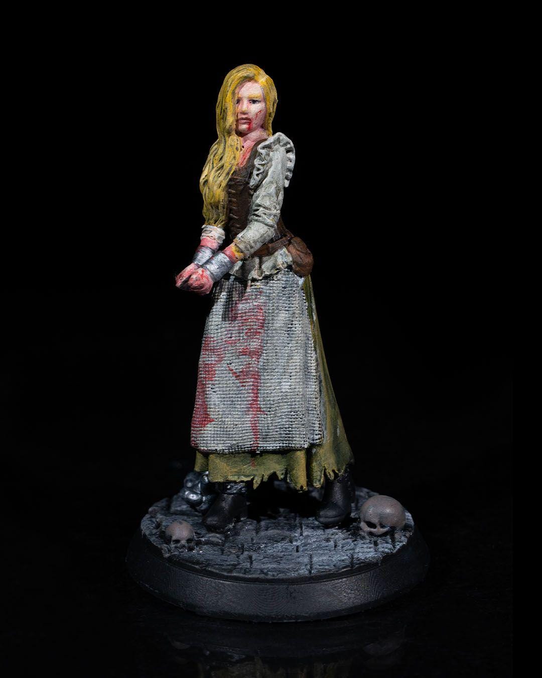 Tavern Wench Prisoner RPG Model W/ Base | 32mm and 75mm Scale Options ...