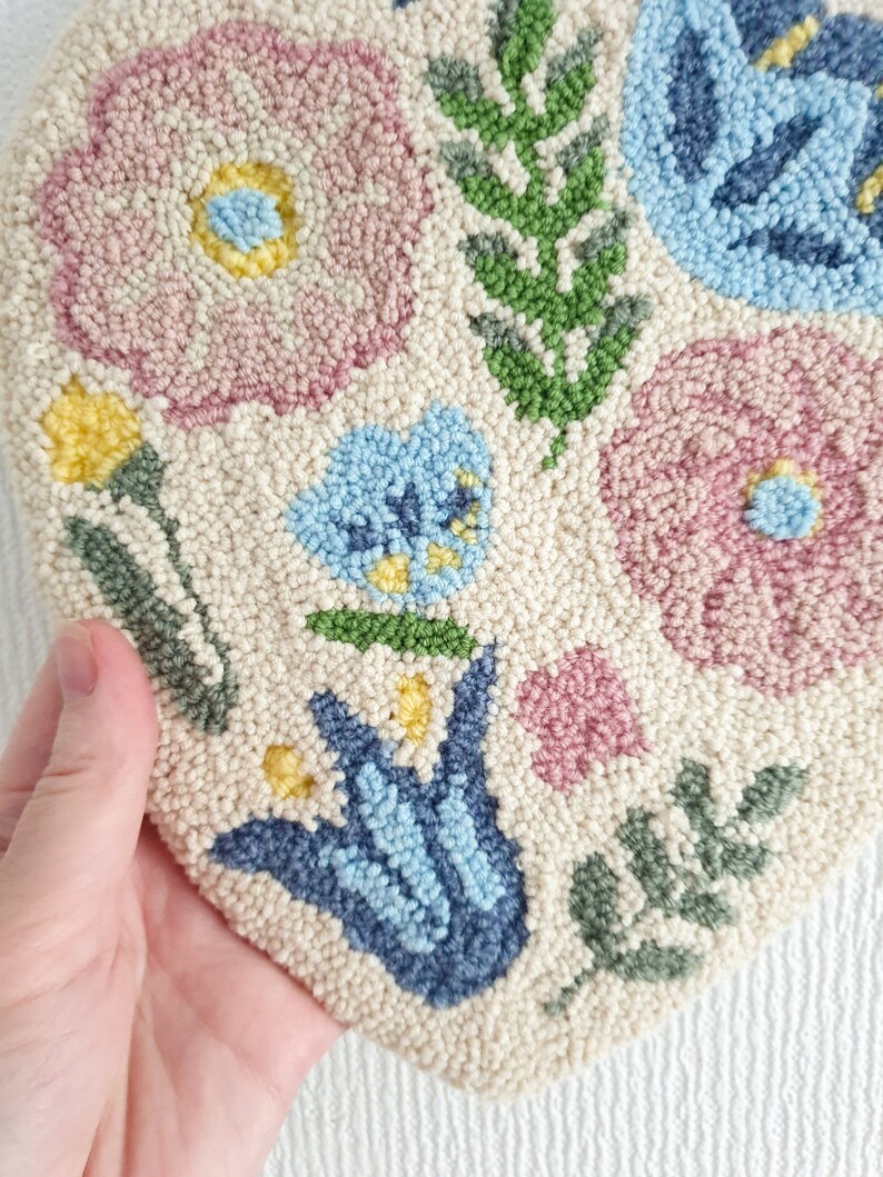 Dream Set Embroidered Heart and Bird in Tufting Technique - Etsy