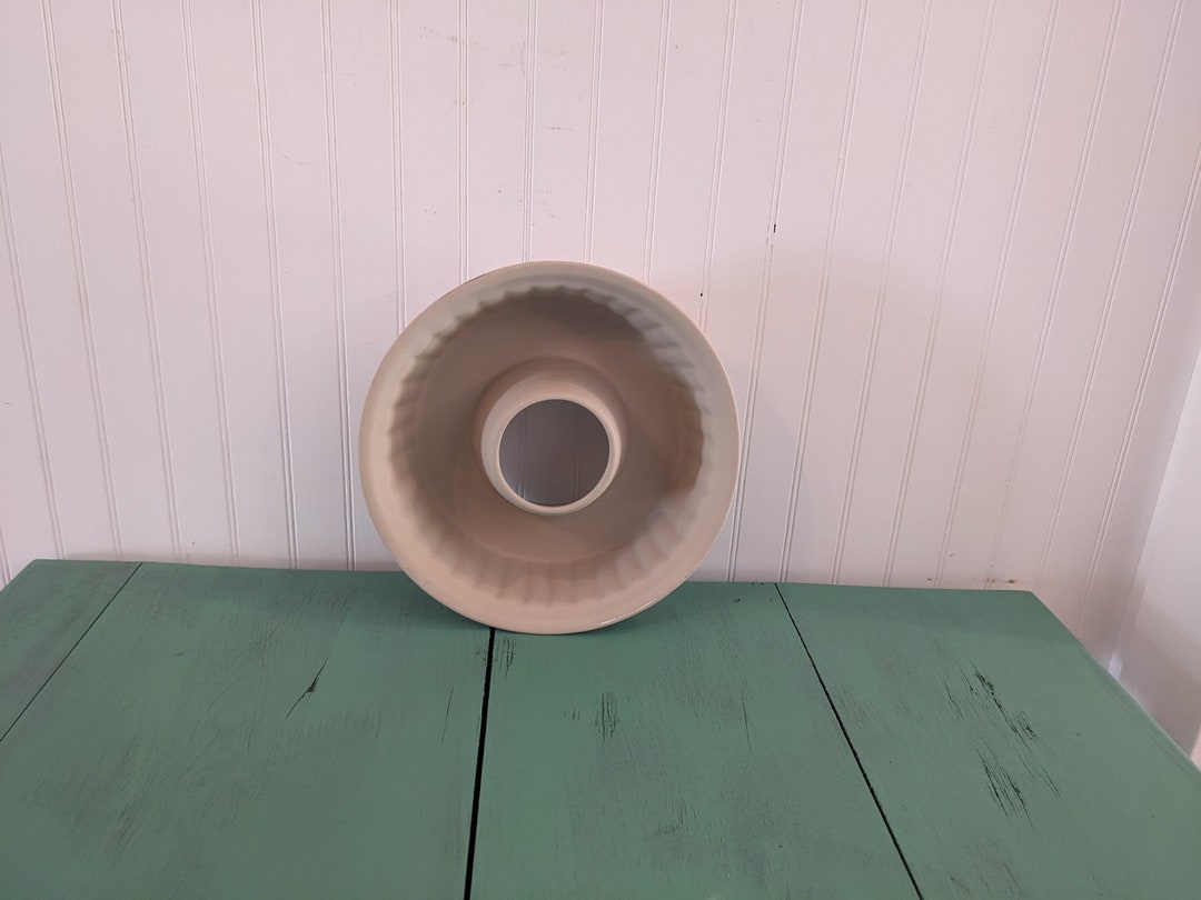 Vintage Stoneware Round Bundt Cake or Bread Pan Primitive - Etsy