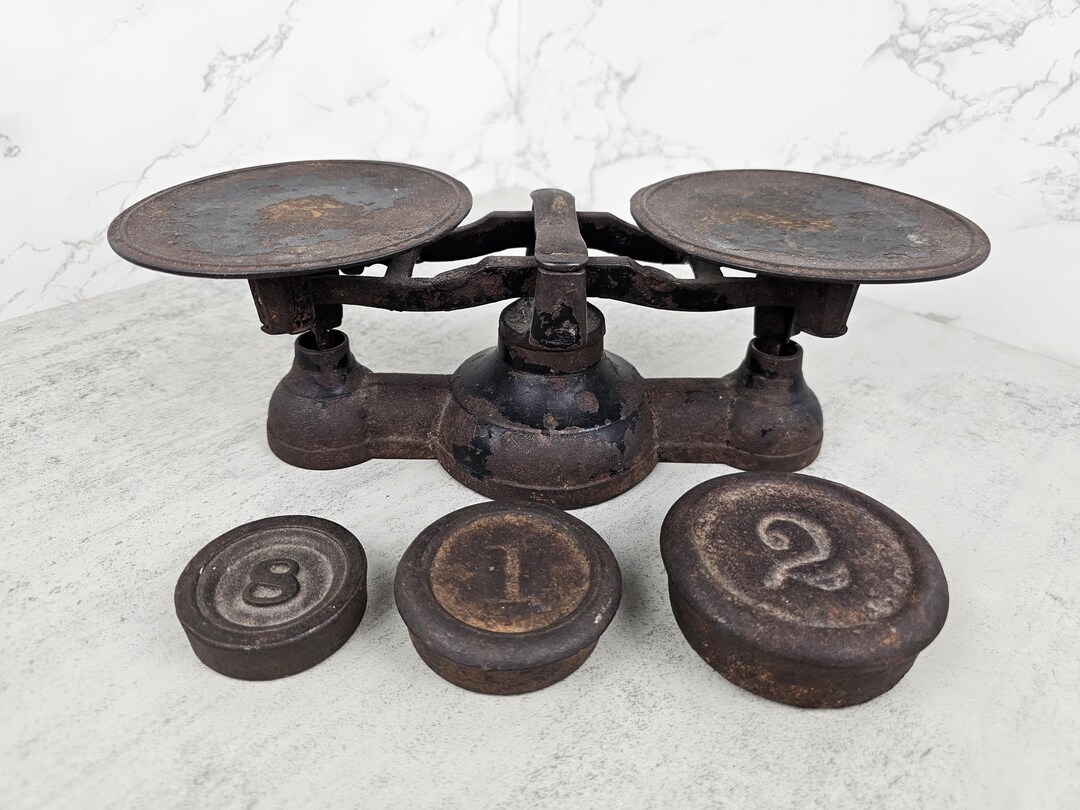 Vintage Cast Iron Balance Scale With Weights | Vintage General Store ...
