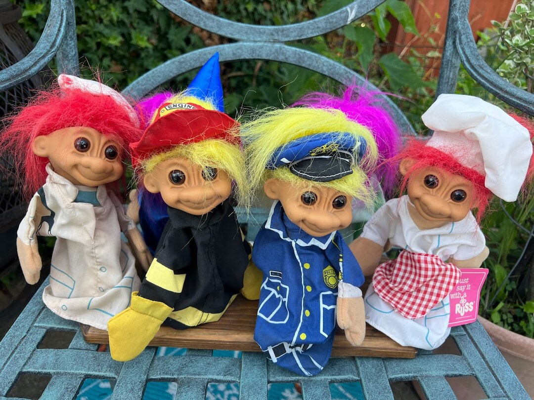 Vintage Set of Trolls Hand Puppets on a Stand - Etsy