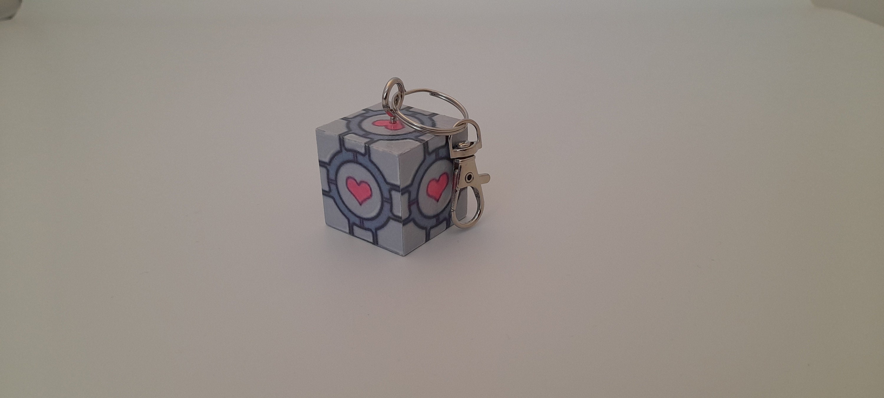 Portal Companion Cube Keychain - Etsy