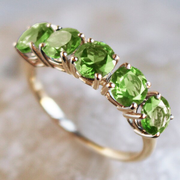 18k Peridot Ring - Etsy