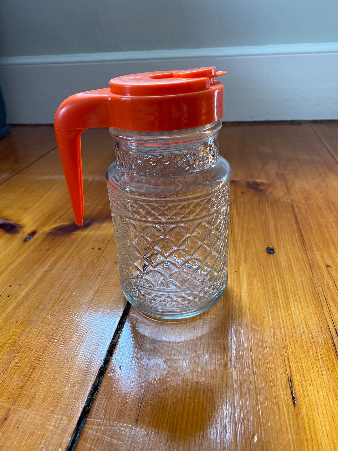 Vintage Clear Glass Pitcher With Bright Plastic Lid Anchor Hocking ...