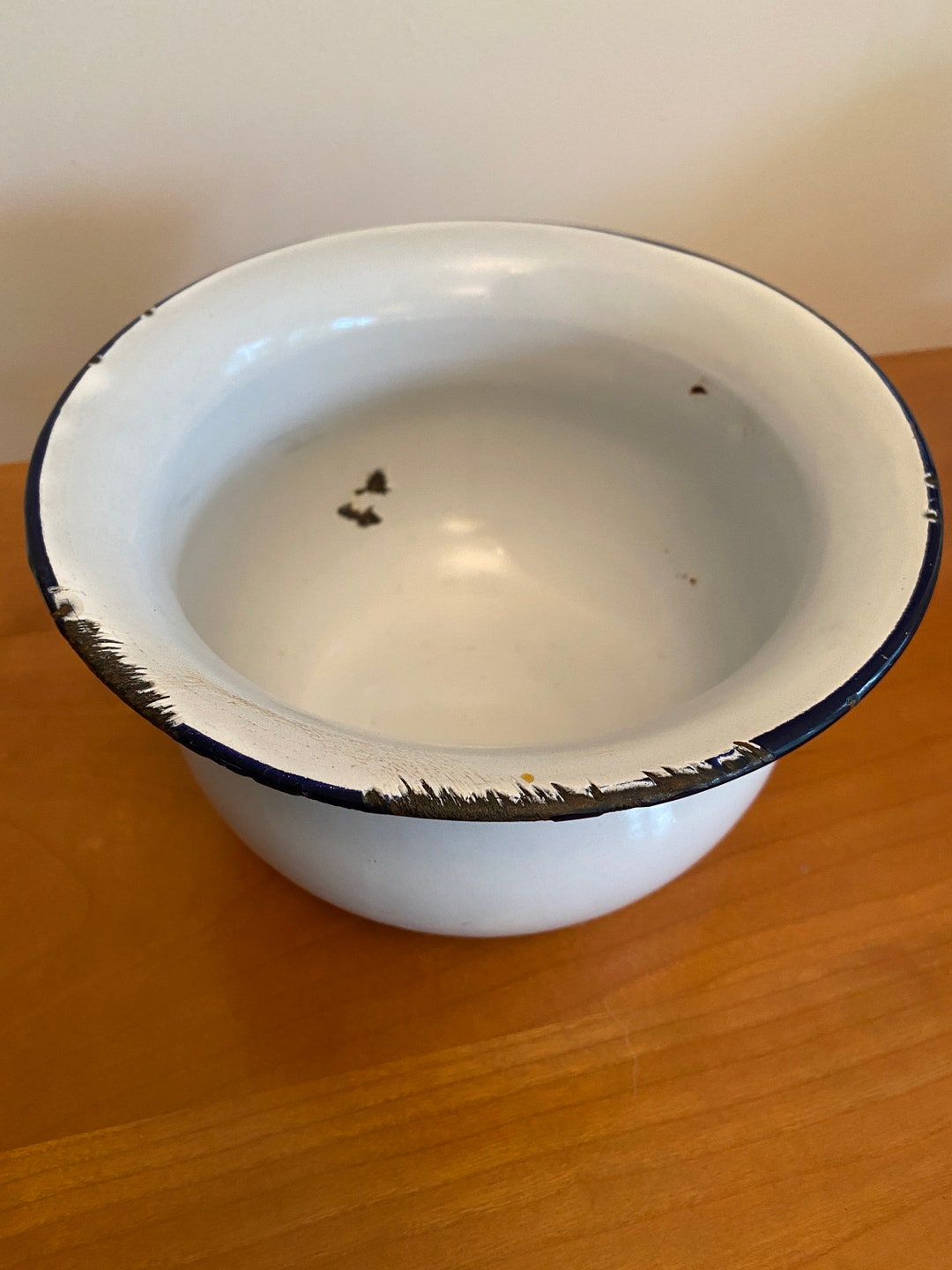 Vintage White Enamelware Porcelain Handled Bowl - Farmhouse Kitchen - Etsy