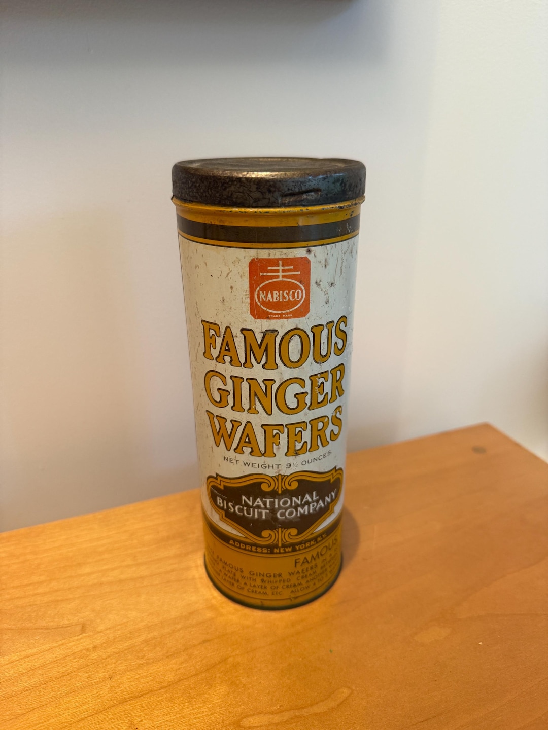 Vintage Nabisco Famous Ginger Wafers Tin - Painted Metal Tin - Lidded ...