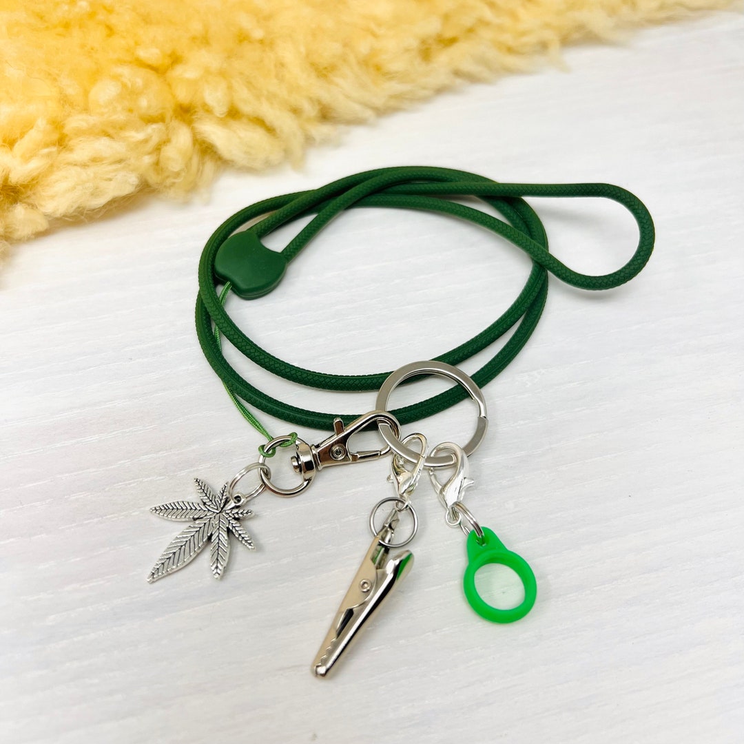 420 Neck Lanyard / GREEN GRASS / Removeable Vape & Joint Clip ...