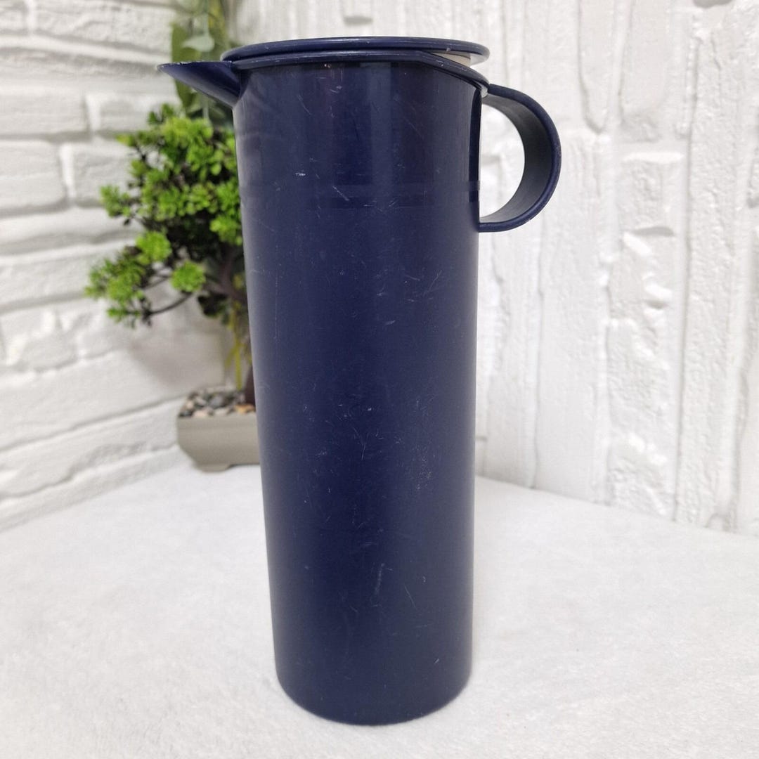 Vintage Tupperware 1.0L Pitcher Jug With Lid and Handle – Navy Blue ...