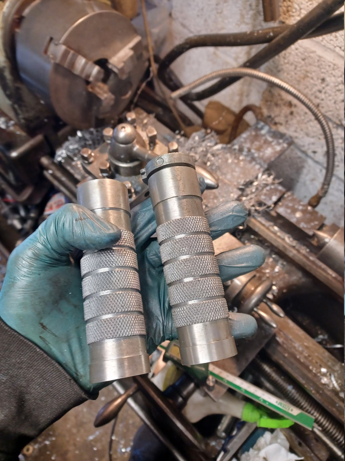 Custom Made Motorcycle Chopper Harley Throttle Grips Billet Aluminium ...