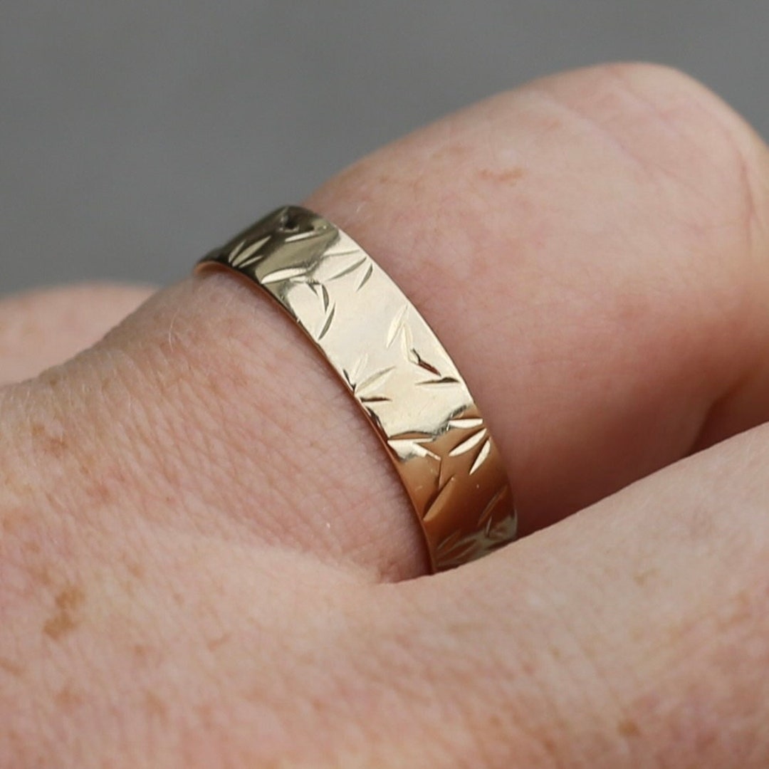 Rodd and Co. Patterned Cigar Band Wedding Band, 9ct Gold, Fits Like a P ...