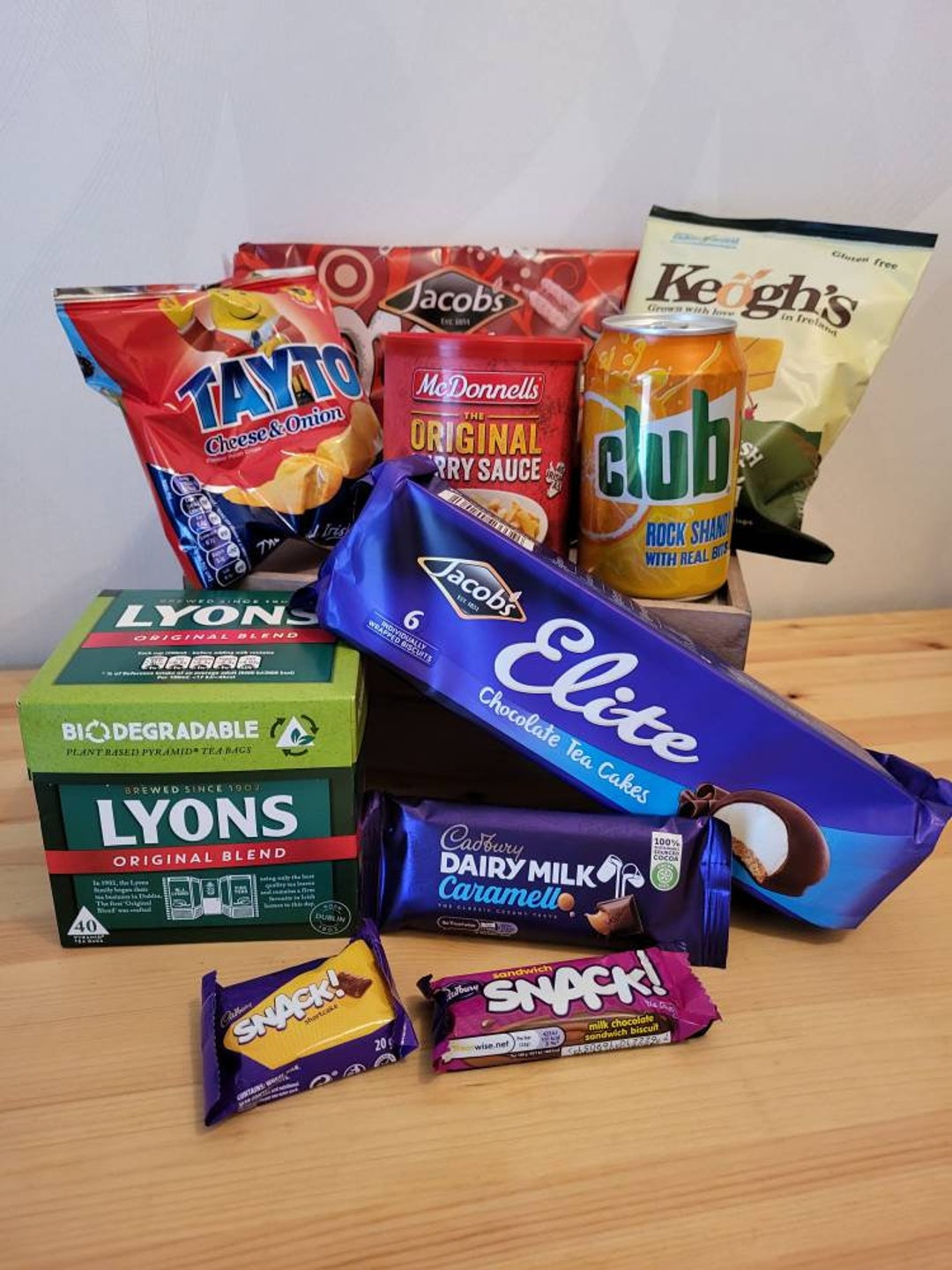 St. Patrick's Day Paddy's Irish Box Favourites Surprise Snacks ...