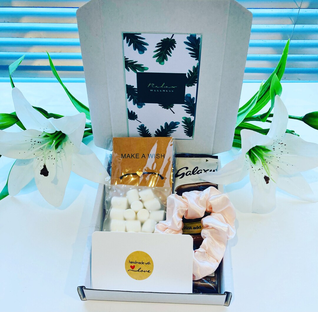 Teenage Girls Personalised Birthday Spa Gift Letterbox Gift Set, Girls ...