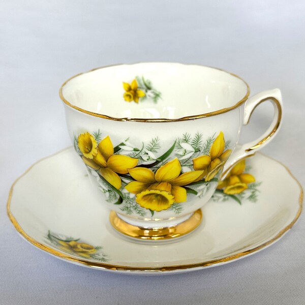 Daffodil Tea Cup - Etsy