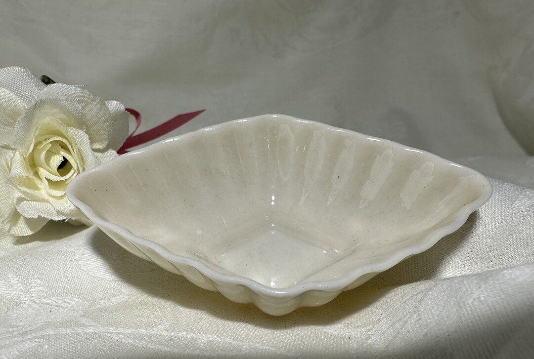 Belleek Open Salt Vintage Irish Salt Cellar 6th Belleek Mark/3rd Green ...
