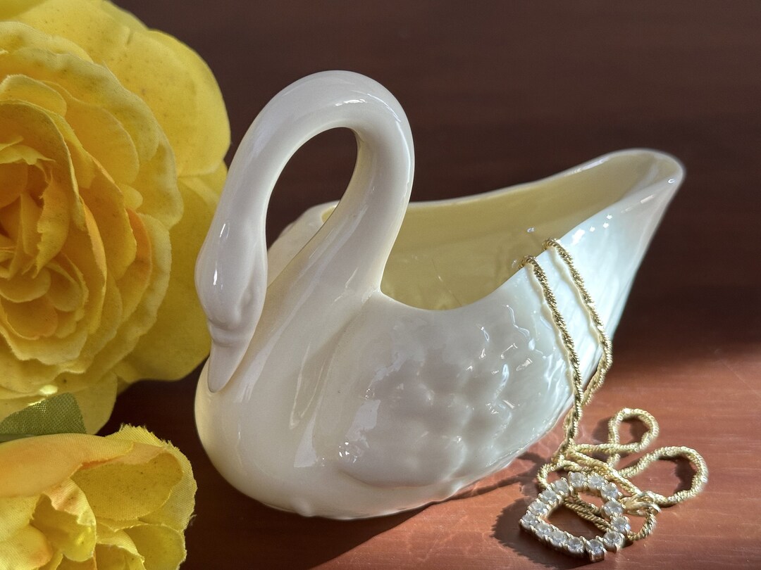 Lovely Little Belleek Swan Creamer or Trinket Dish, 1950s Irish Parian ...