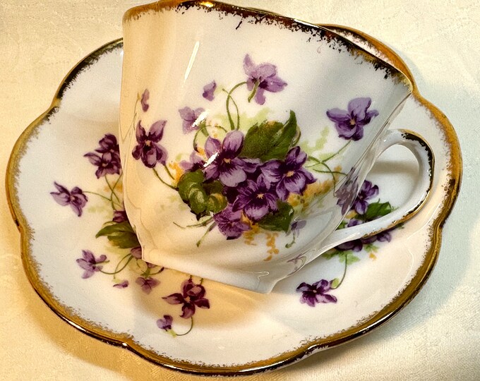 Purple Violets Cup and Saucer by Salisbury 1950's Bone China Tea Cup W ...