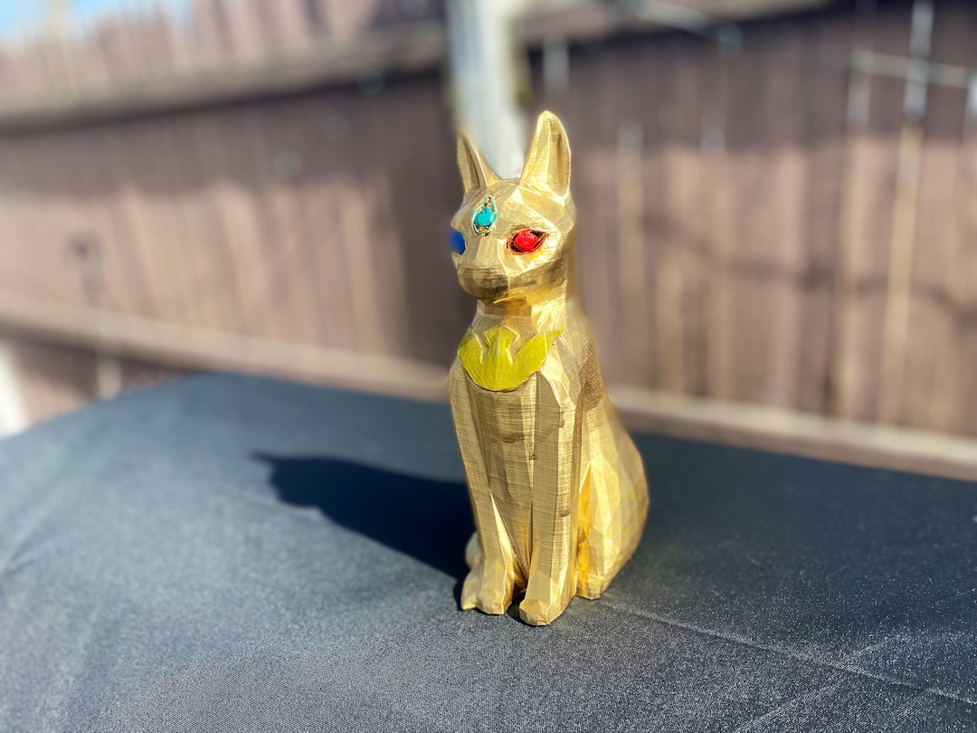 Golden Lynx - Resident Evil 4 - Resident Evil Merchandise - Gift for ...