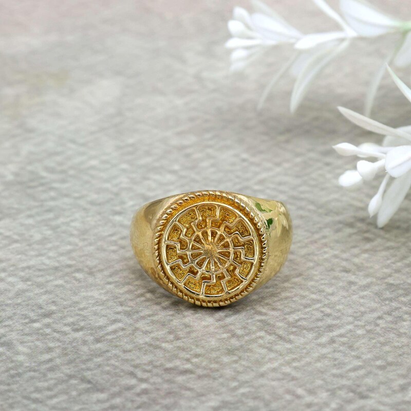 Sun Signet Ring - Etsy