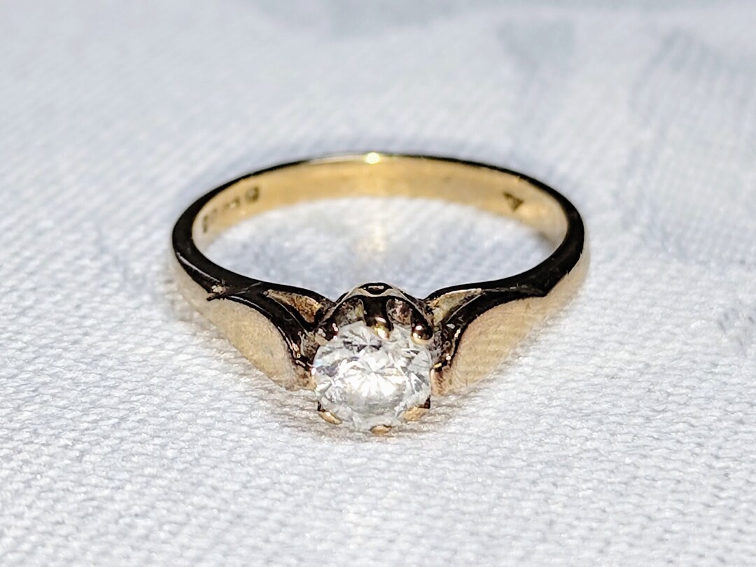 Vintage Unoaerre Italian 9ct Gold Solitaire Ring - Etsy