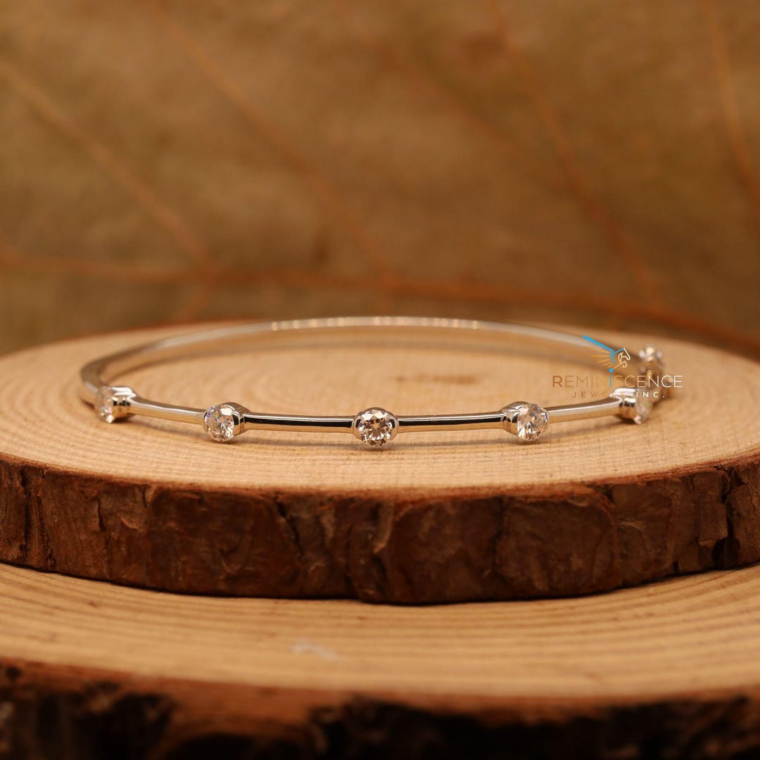 14K Yellow Gold Finish Bangle Bracelet, 1 TCW Round Cut Moissanite ...