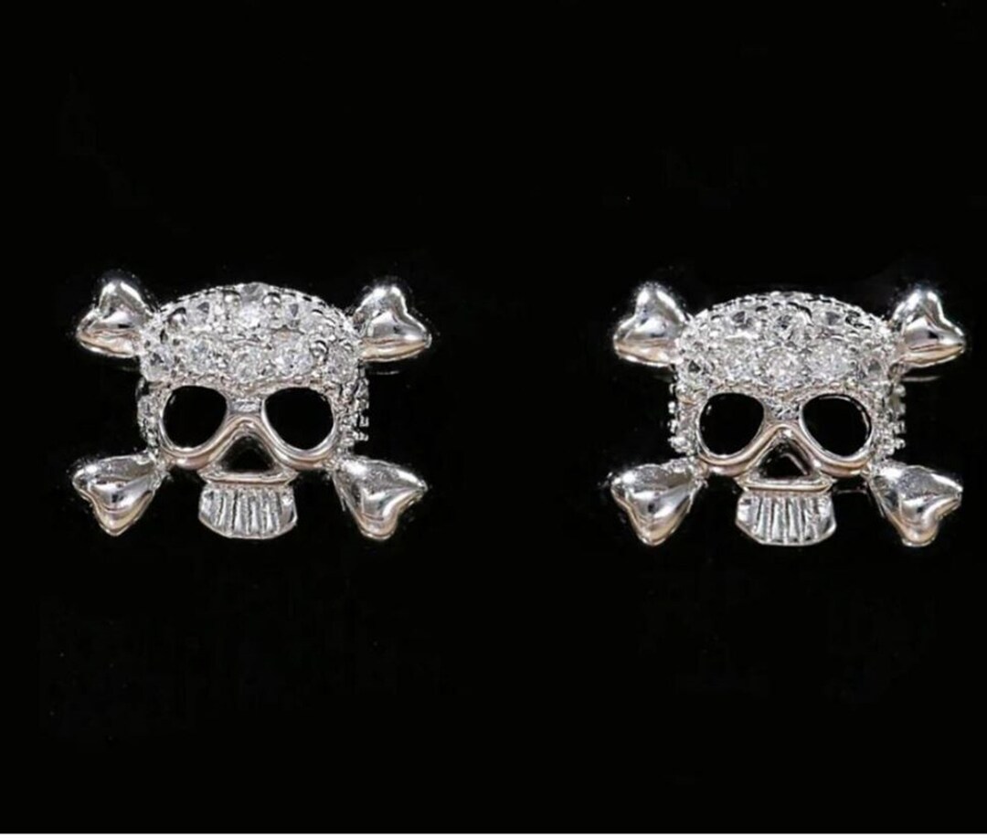 Skull and Bones Stud Earring, Round Moissanite Diamond Stud Earring ...