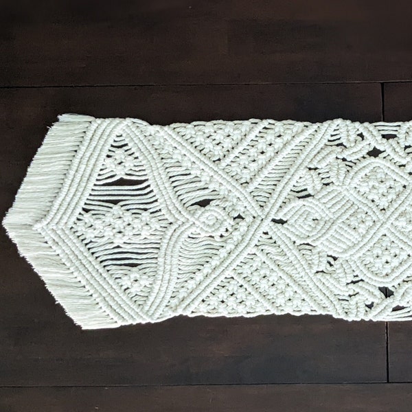 Macrame Table Runner - Etsy
