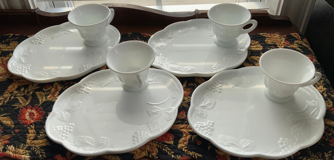 Vintage Colony Milk Glass Harvest Grape Luncheon/snack Set ~ 8 Piece ...
