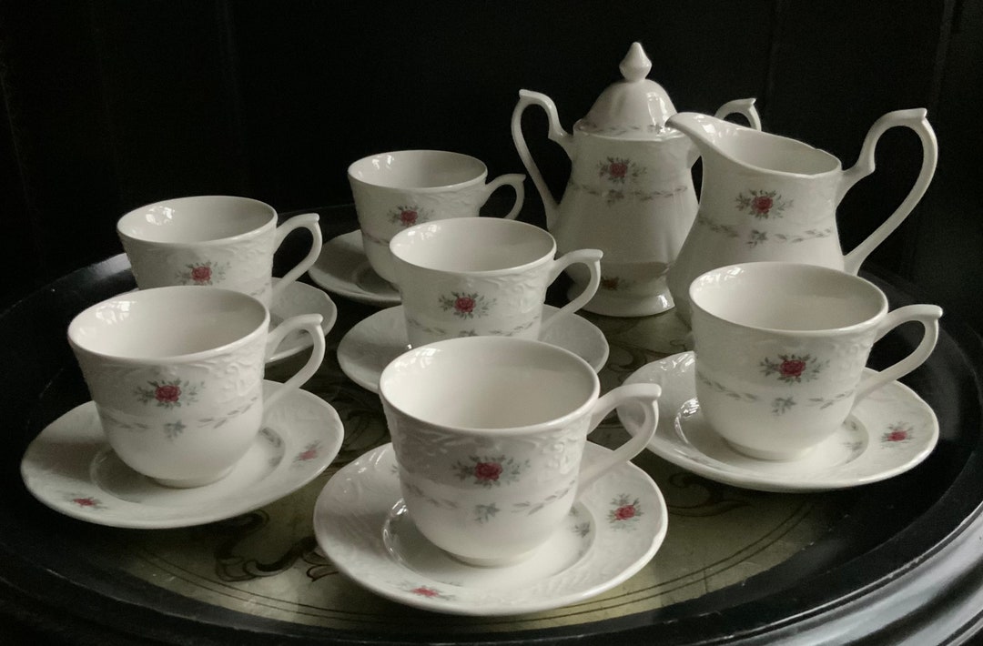 Charming 15 Pc Johnson Bros Caroline Tea Set ~ Made in England ~ 1950s ...