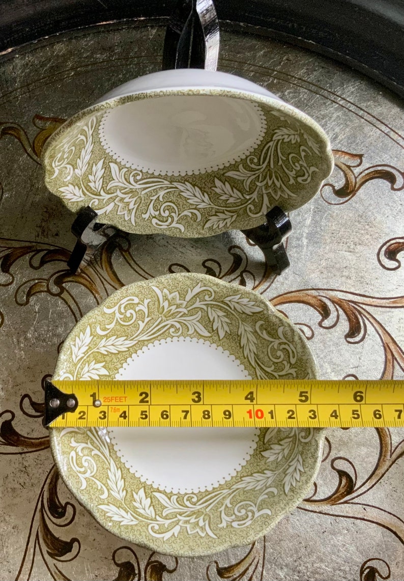 Delightful 24pc J & G Meakin England Sterling Renaissance Dinnerware ...