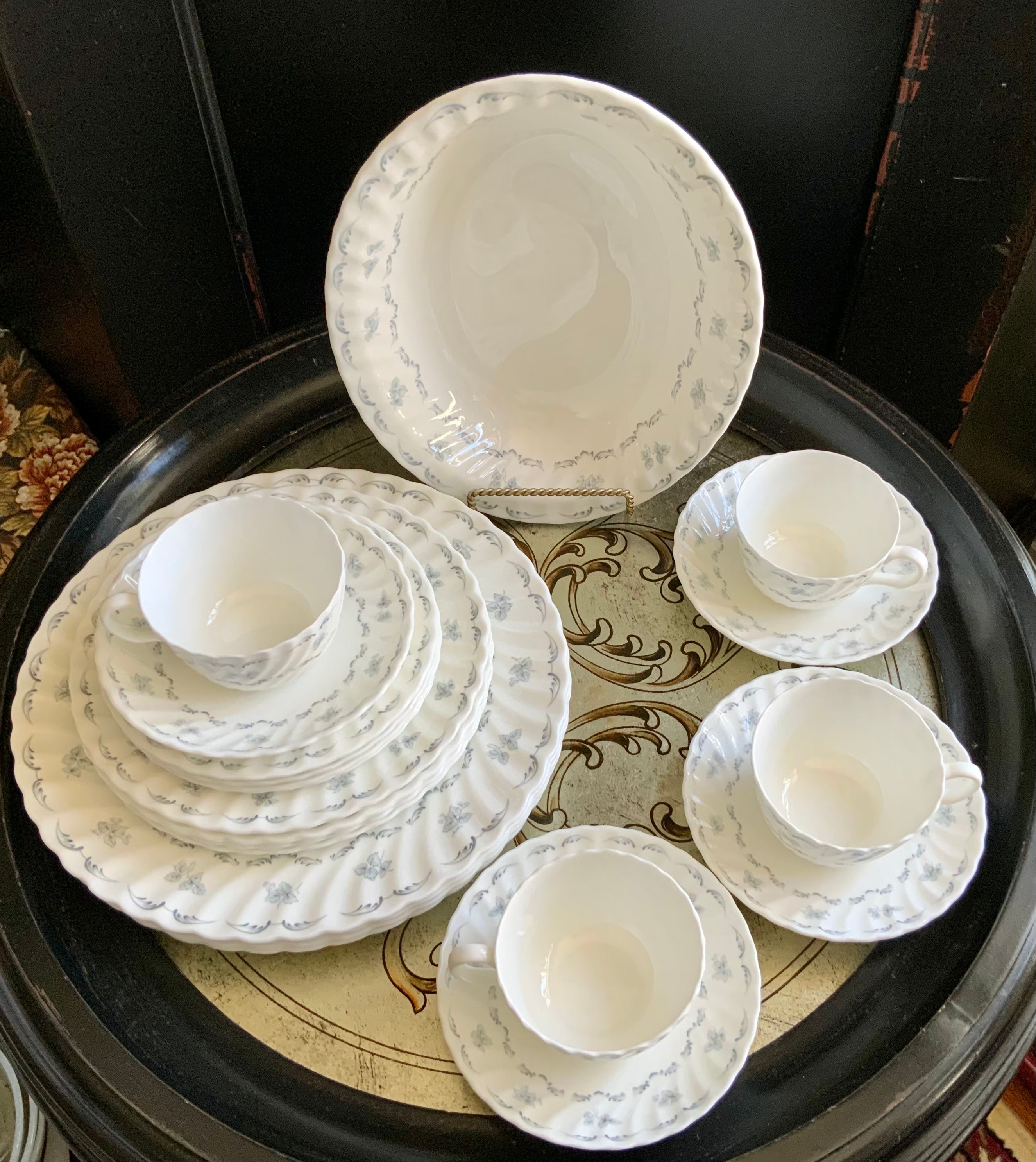 Exceptional 20 Piece Fine Bone China Minton Ariel Dinnerware Set Plus ...