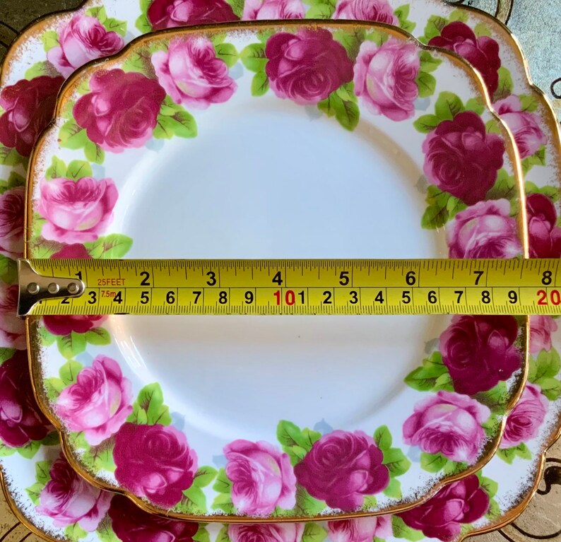 Top Drawer 36 Pc Royal Albert Old English Rose Dinnerware Set Includes ...