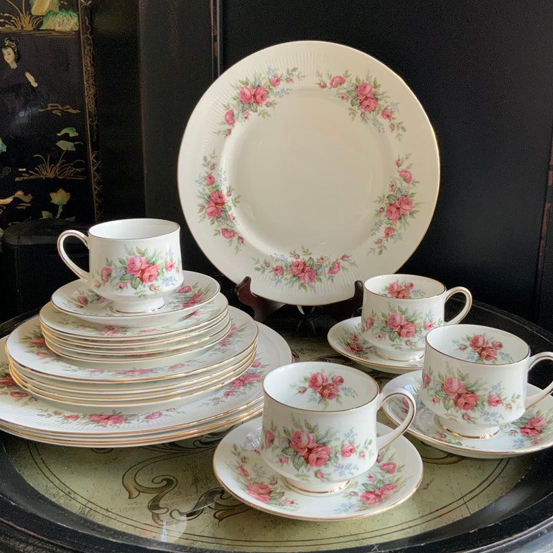 Gold Dinnerware Set - Etsy