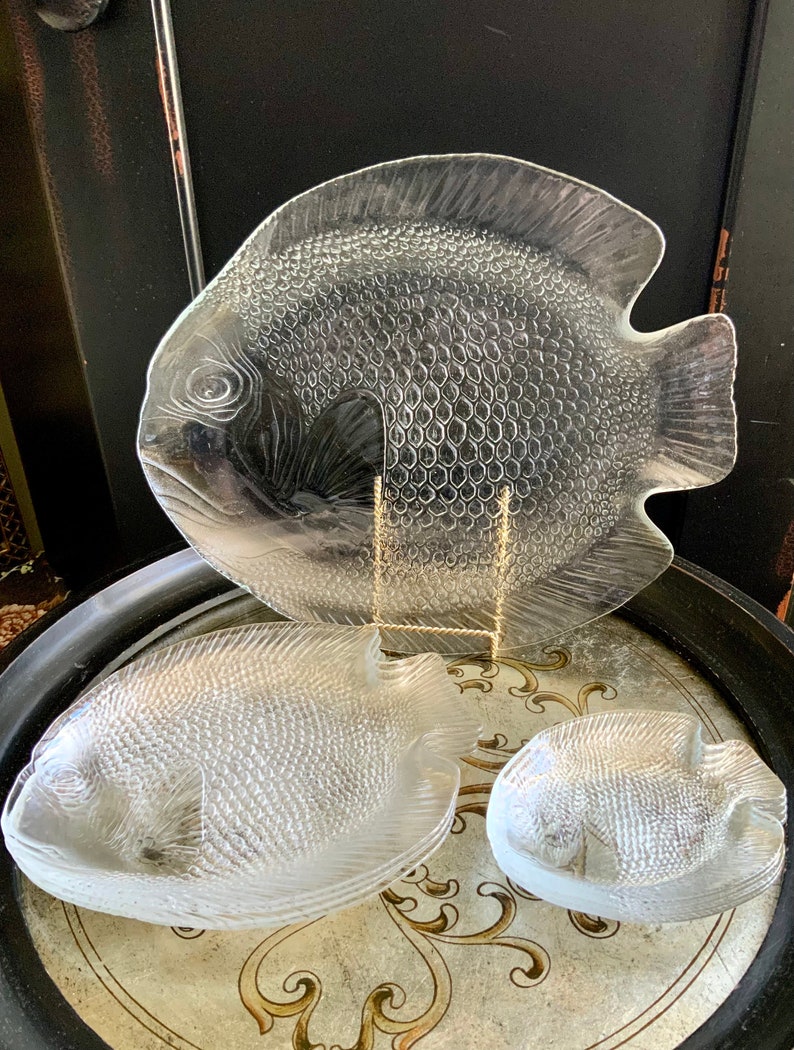 Fantastic Nine Piece Arcoroc Poisson Series Serving Set Fish Pattern ...