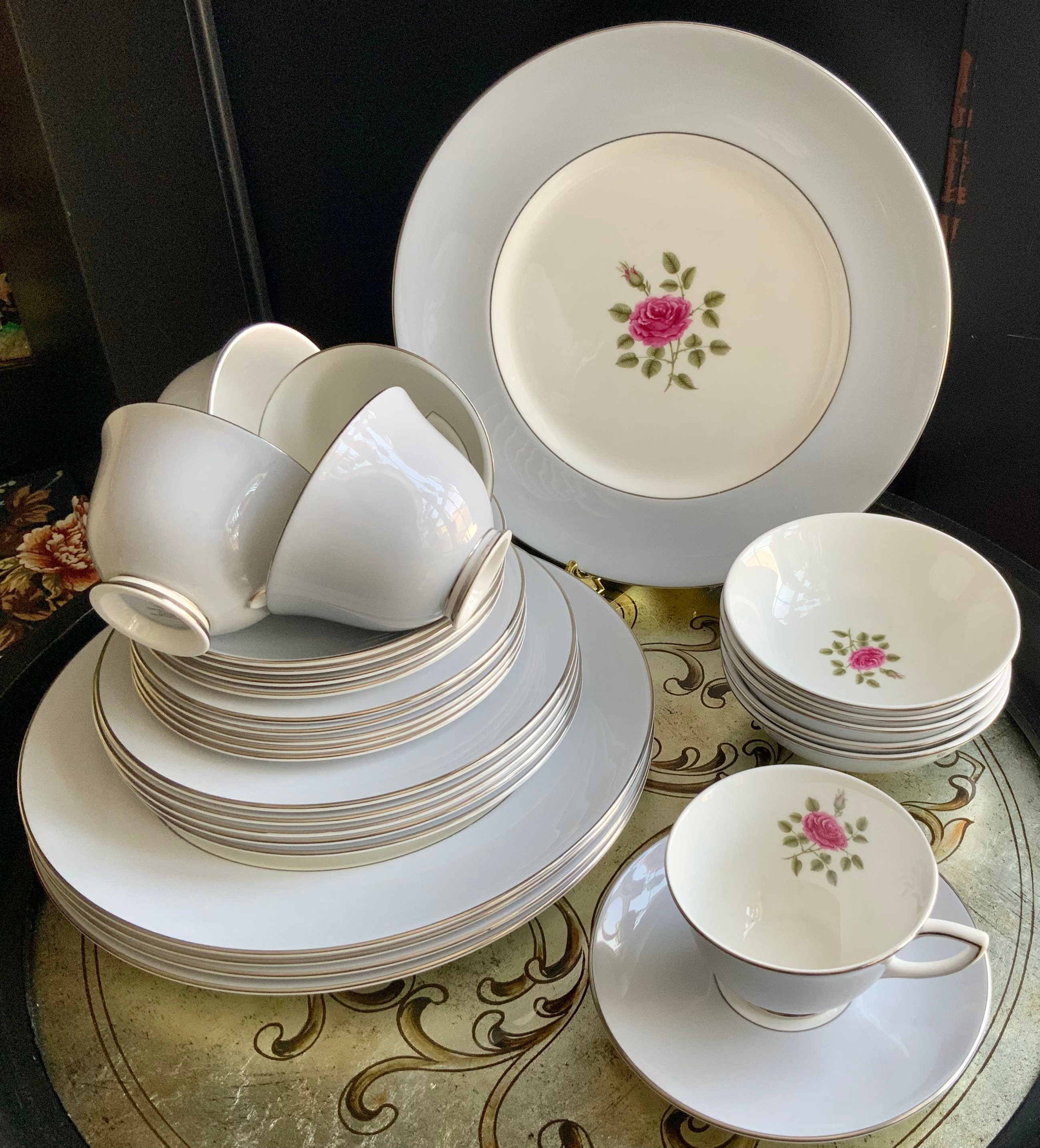 Regal Royal Doulton 30 Piece Chateau Rose H4940 Bone China Dinnerware ...
