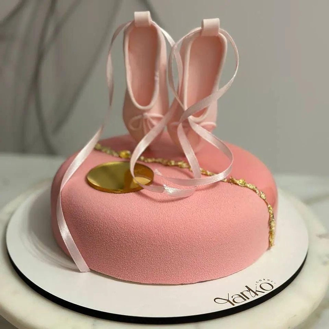 Personalized Rustic Wooden Cake Stand: Custom Display Board for Wedding ...