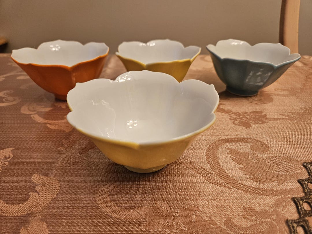 Vintage Lotus Flower Bowls - Etsy