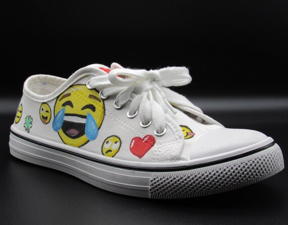 Smiley Face And Shoe Emoji