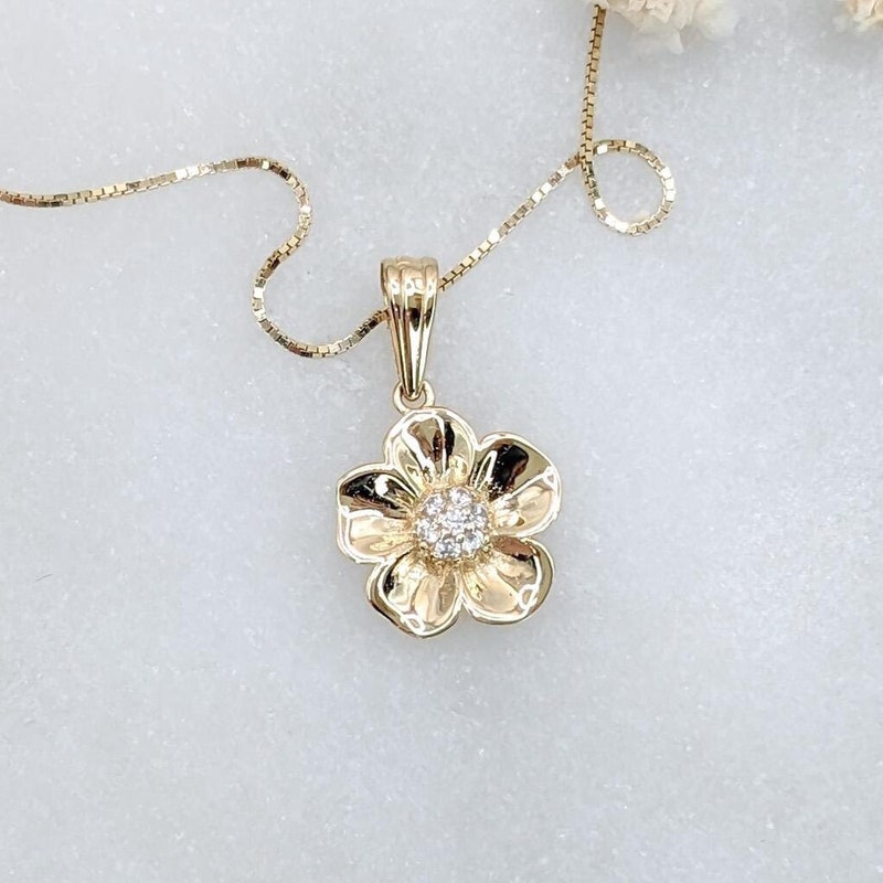 Gold Flower Necklace - Etsy